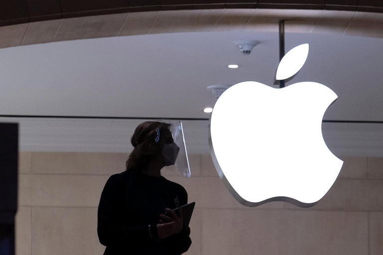 Apple to launch robots and new products in 2027