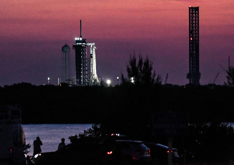 Scrub!: SpaceX stands down from NASA Crew-11 launch from Kennedy Space ...