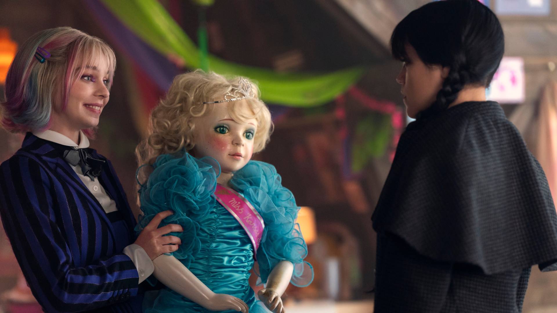 Wednesday season 2 part 1 ending explained: Who is the Avian, who dies ...