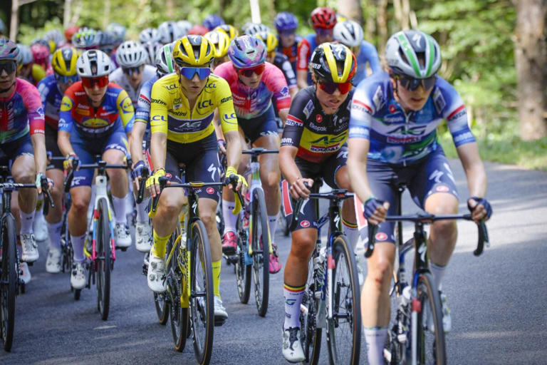 ส่งอาวุธไทยออกรบ!! ปืนใหญ่ "M758 ATMG 155mm" ยิงถล่ม BM-21 เขมร