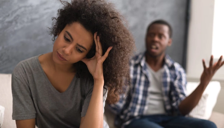 10 Obvious Yet Subtle Signs of a Jealous Friend