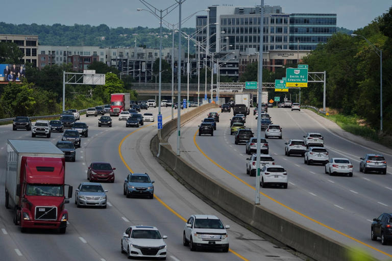 Trump's EPA is targeting key vehicle pollution rules. What that means ...