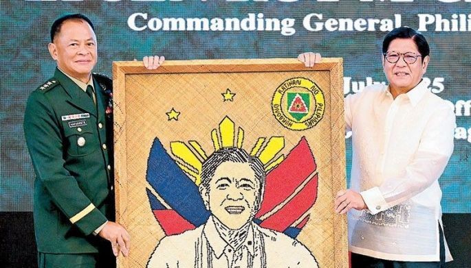 Marcos installs new Army chief, vows full support