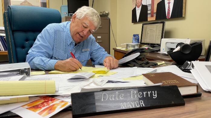 Former Mississippi mayor passes away months after resigning from position