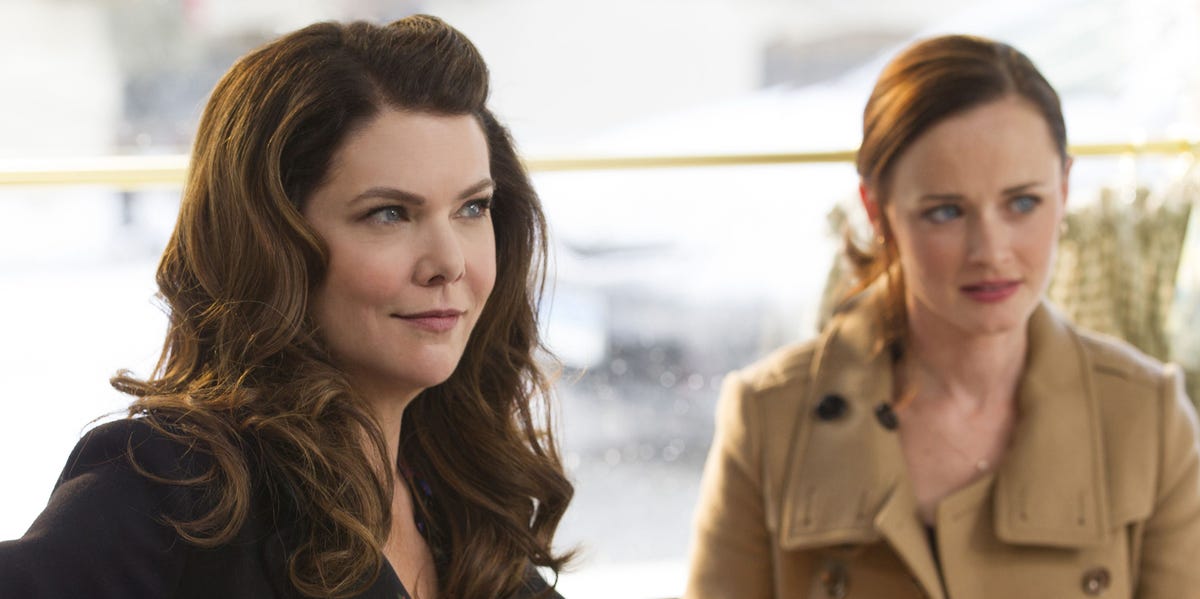 ‘Gilmore Girls’ Fans Can’t Stop Crying Over Lauren Graham Reuniting ...