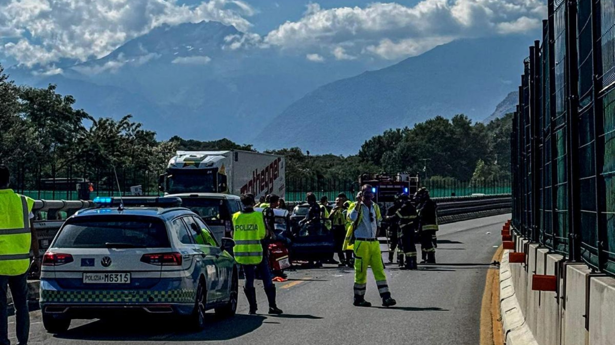 Ancora un'auto contromano in autostrada, un morto e due feriti sulla ...