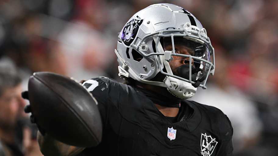 Forgotten Raiders running back inks new deal with rival team