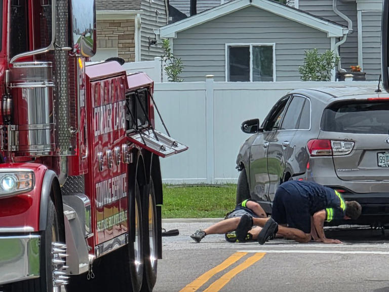 SUV found submerged in Horry County pond