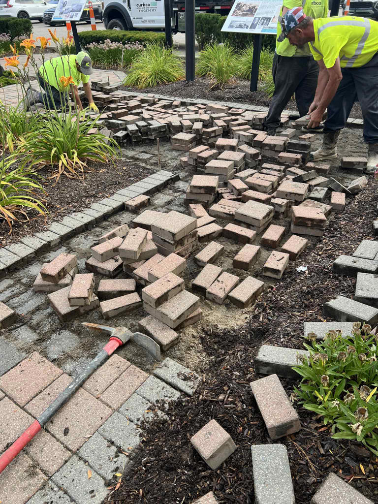 Back to the Bricks® to revamp Flint’s Automotive Pioneer Statue Plaza