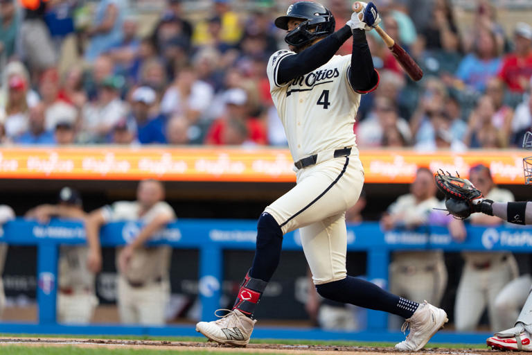 MLB trade deadline highlights: Astros bring back Carlos Correa, Mets ...