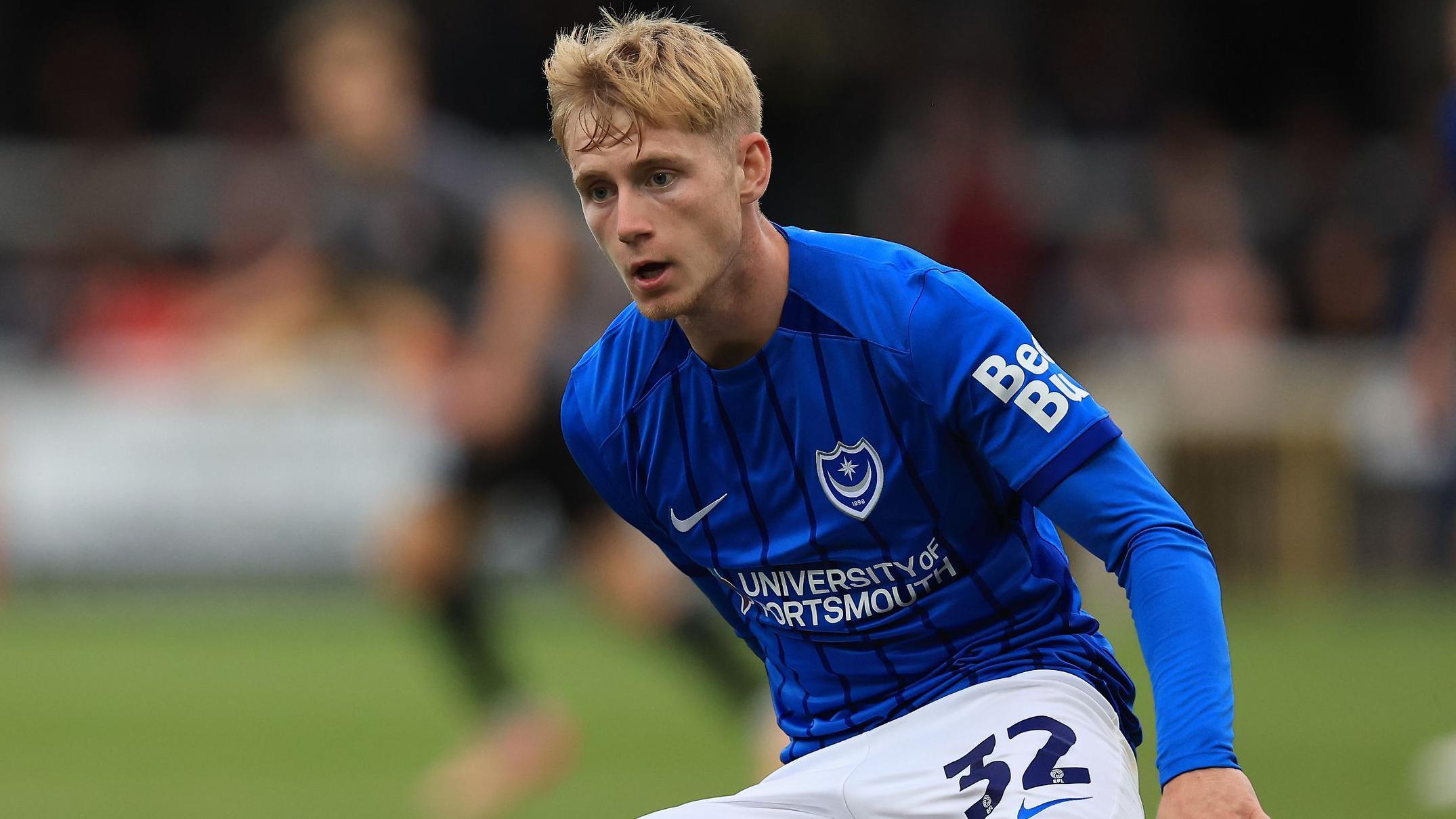 Reading sign Portsmouth winger Lane