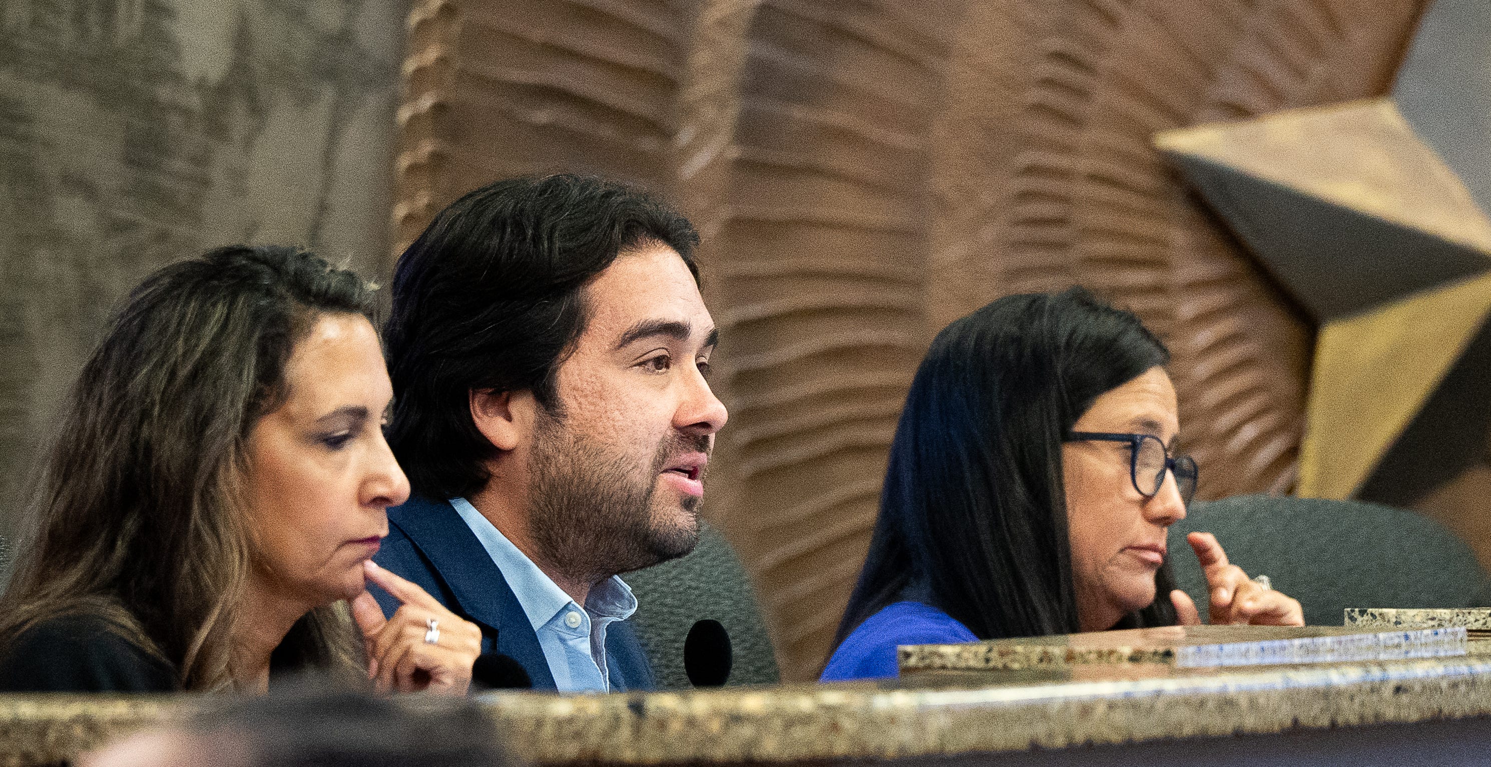 Mayor Renard Johnson, El Paso City Council pass budget with lower rate ...