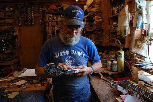 Arthur Hatfield, renowned Bluegrass banjo maker, dies