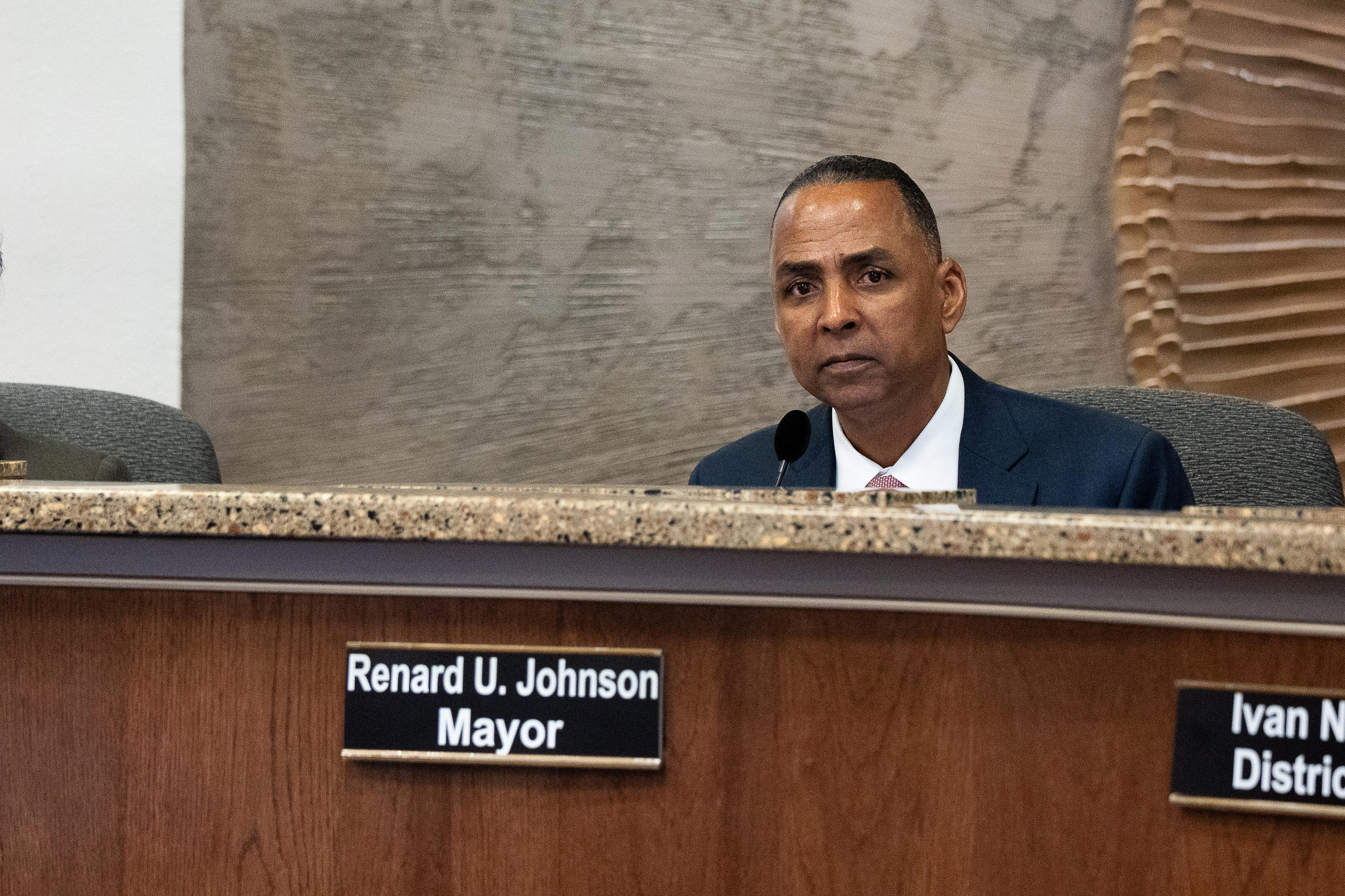 Mayor Renard Johnson, El Paso City Council pass budget with lower rate ...