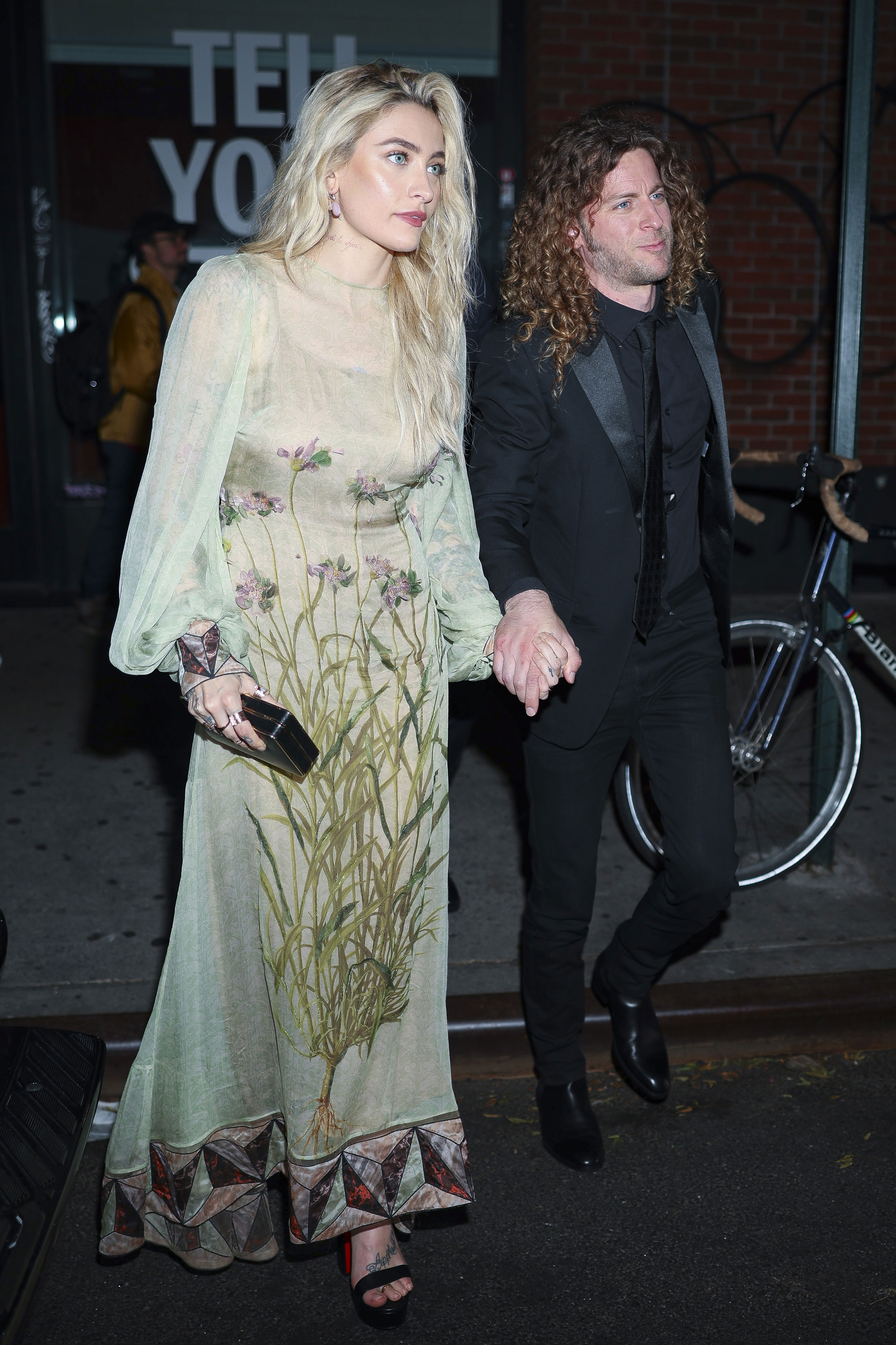 Paris Jackson confirms split from fiancé Justin Long a week after she ...