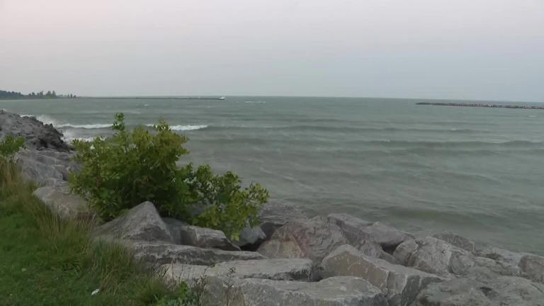 Racine Carre-Hogle Park water rescue; teen in critical condition