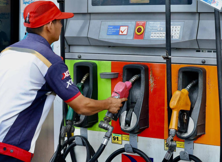 Gasoline, diesel prices up next week, LPG down