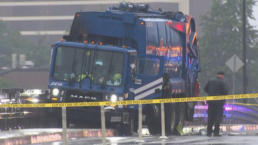 Police shoot suspect accused of carjacking trash truck near Encore ...