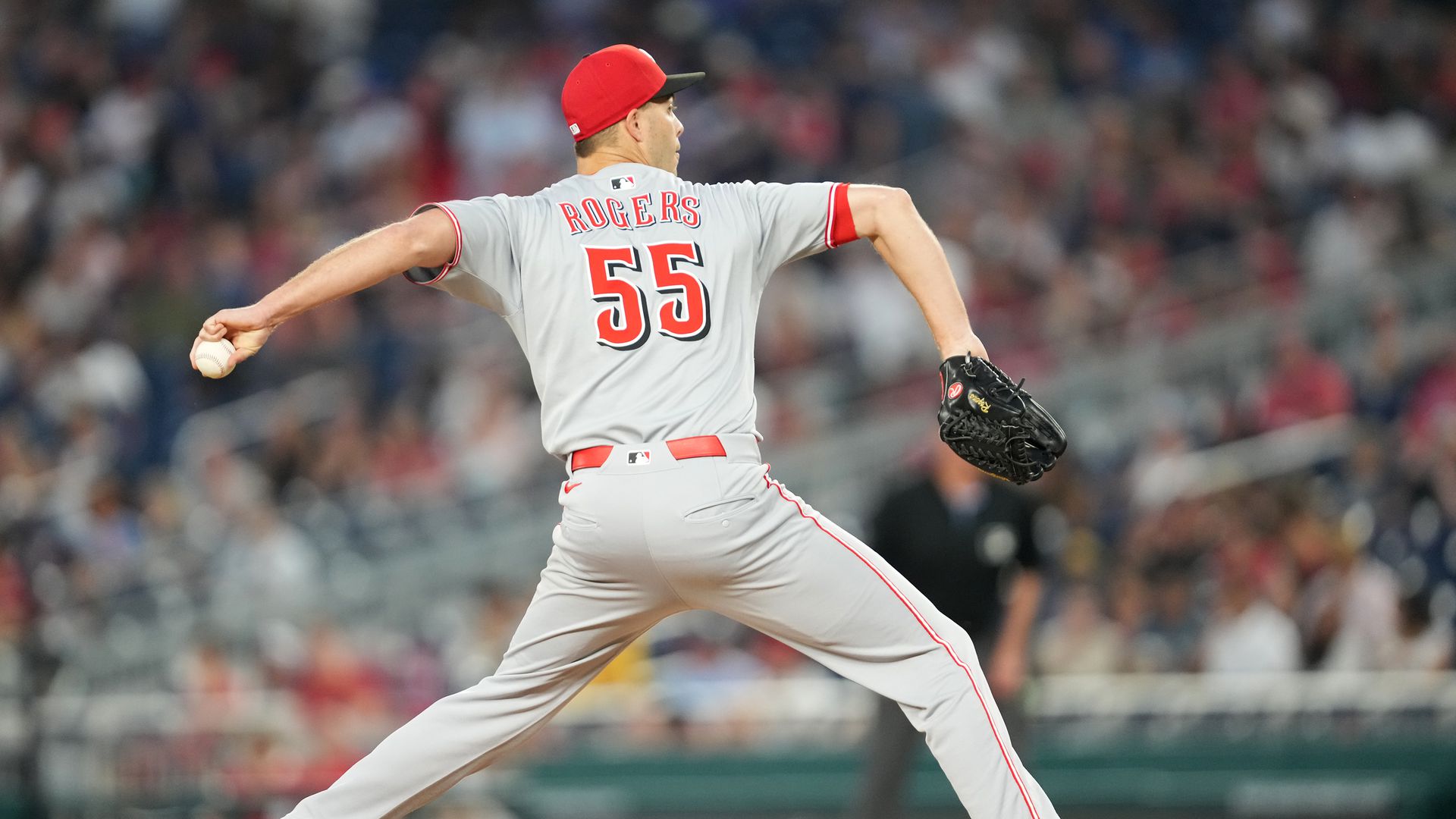 Cubs acquire Taylor Rogers from Pirates