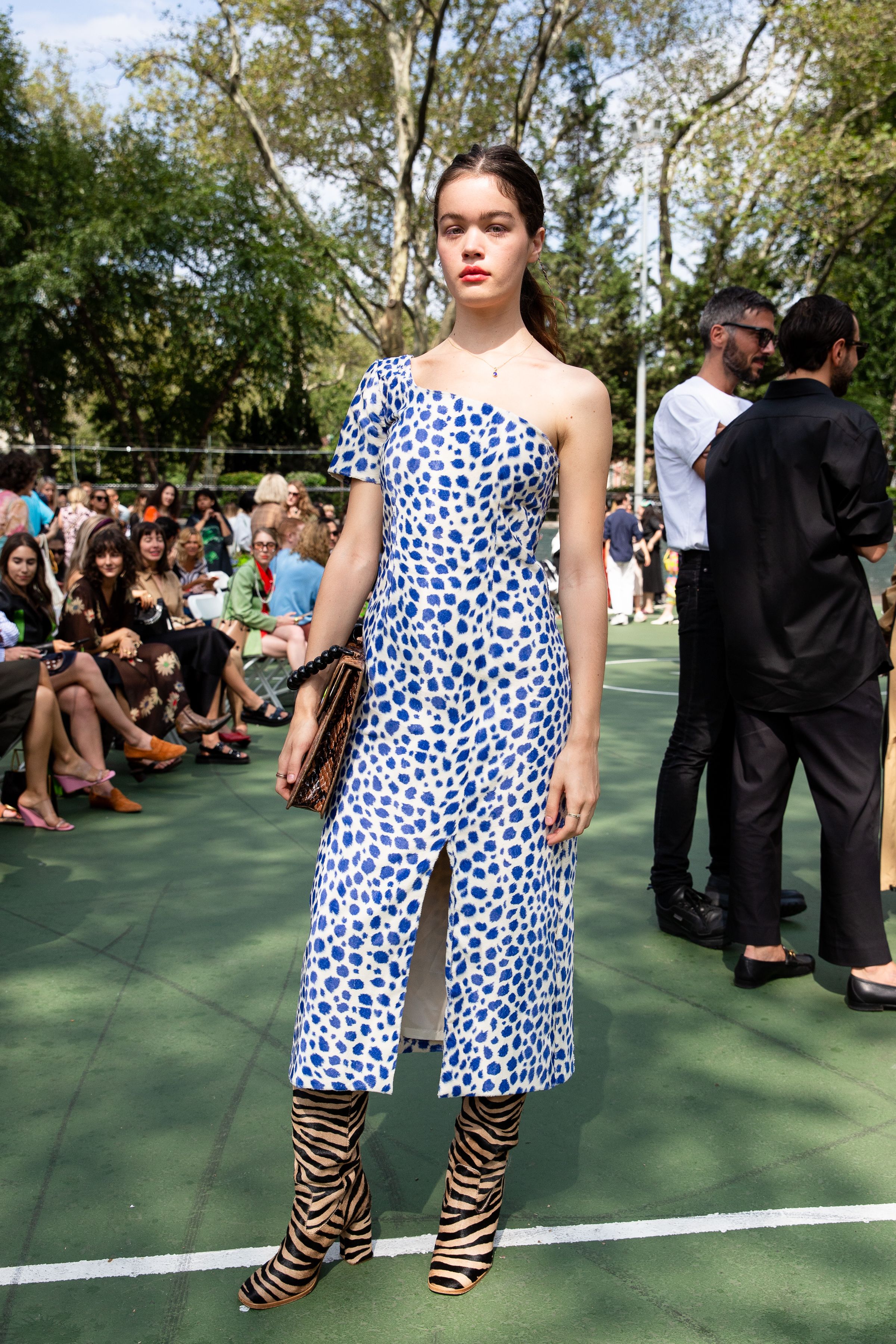 Ex-Maroon 5 bassist Mickey Madden’s wife claims rocker sexted teens ...