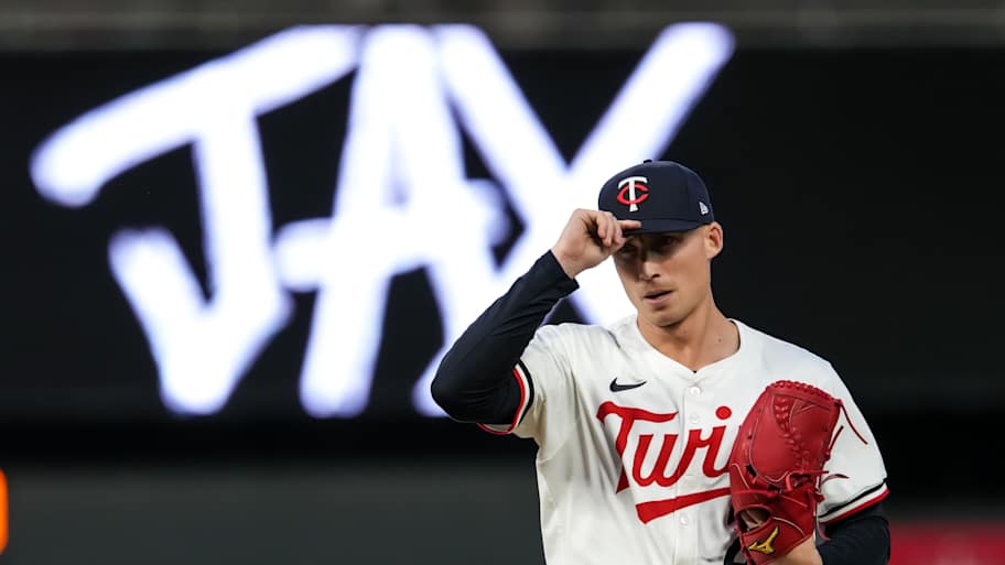 MLB trade grades: Twins complete teardown with shocking pitching swap