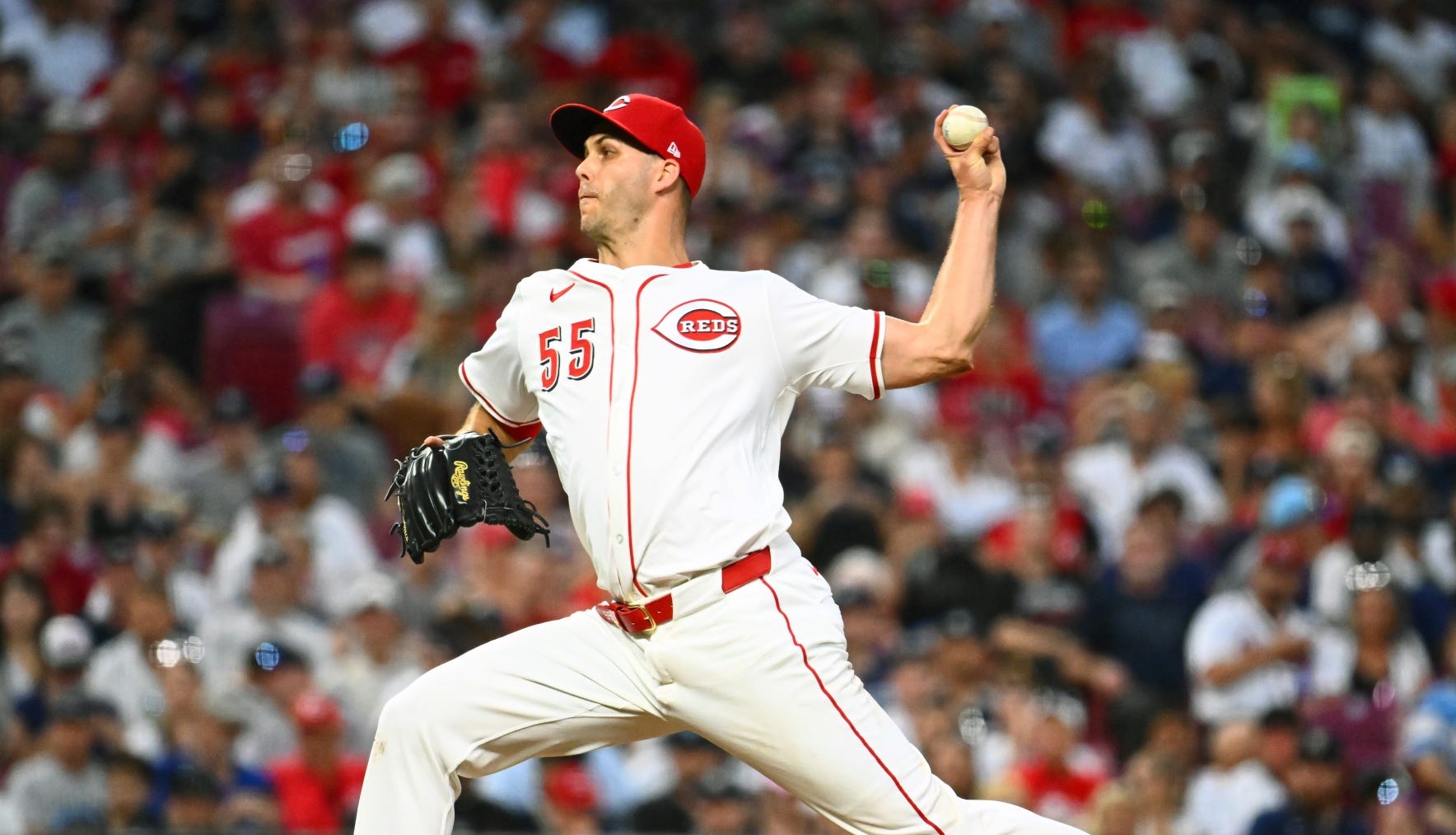 Cubs land lefty reliever Taylor Rogers in a trade with Pirates