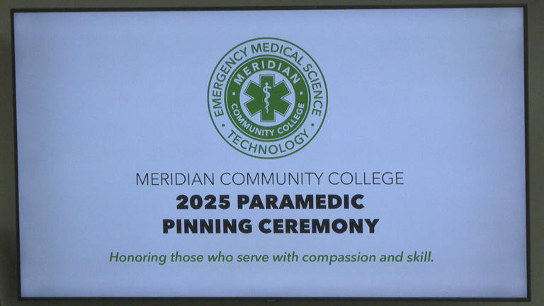 MCC hosts Paramedic Pinning Ceremony