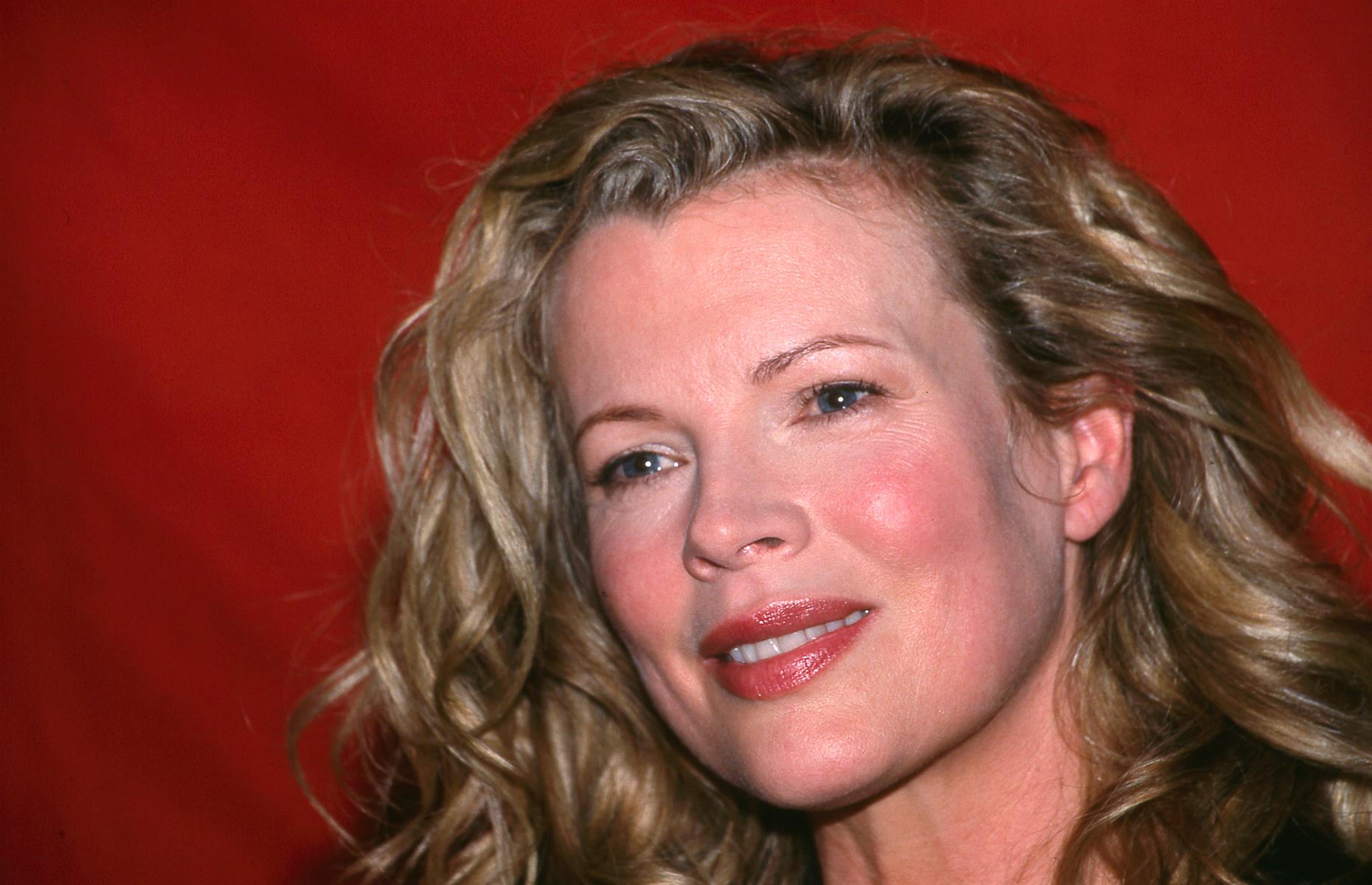 27 famous faces who went flat BROKE