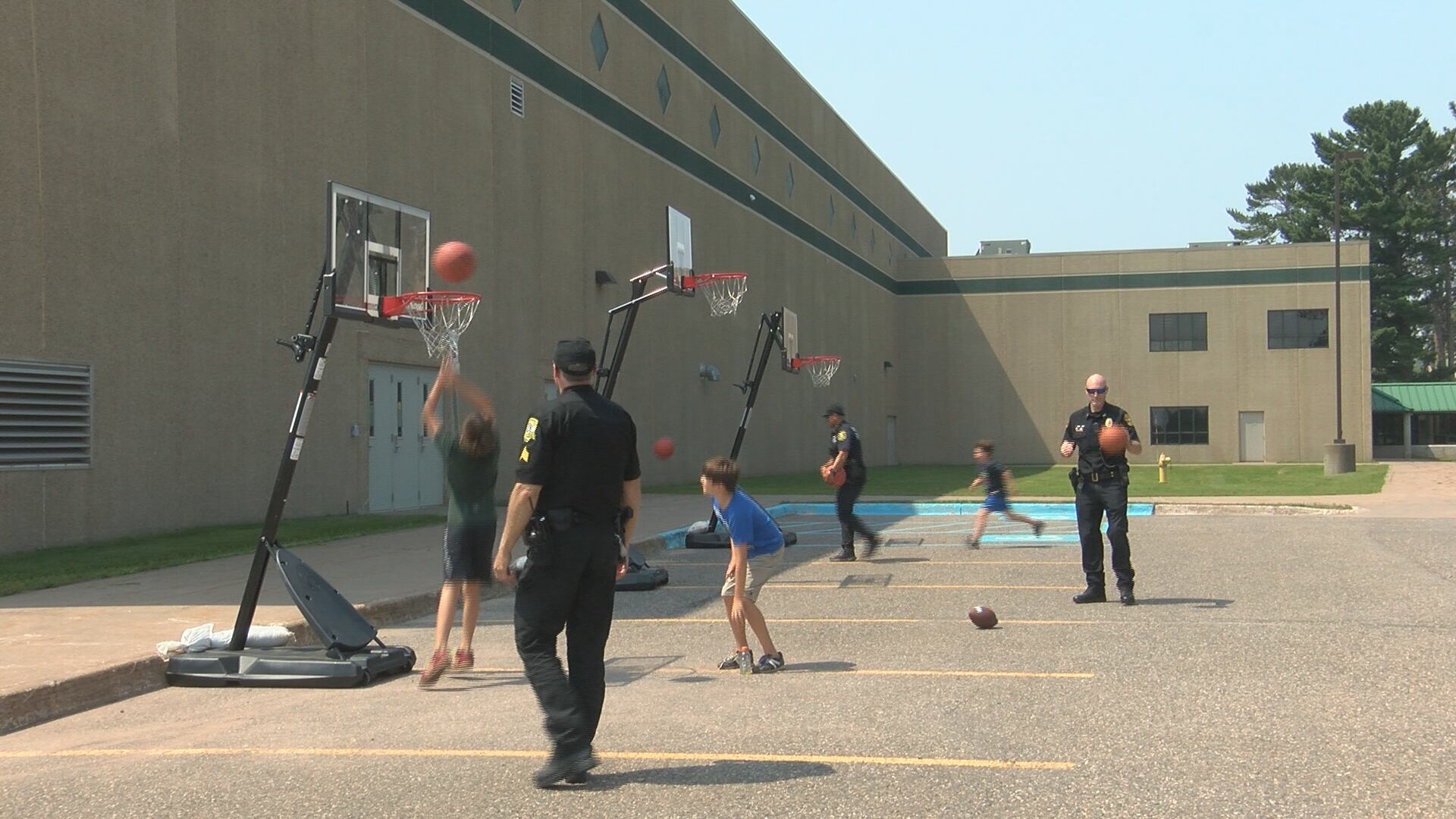 MSP ‘Troopers on Tour’ hold cop basketball in Marquette