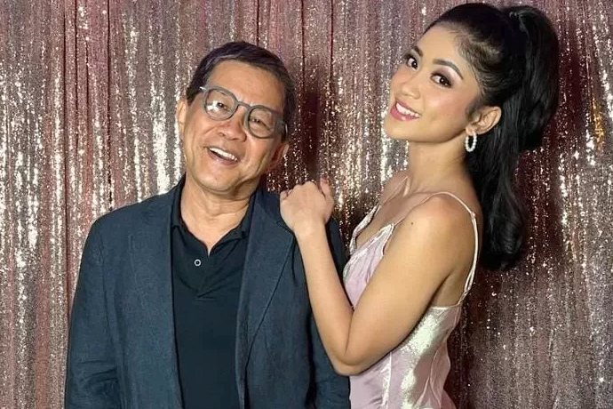 Salsabila Syaira, Gandengan Rocky Gerung yang Miliki Karier Mentereng