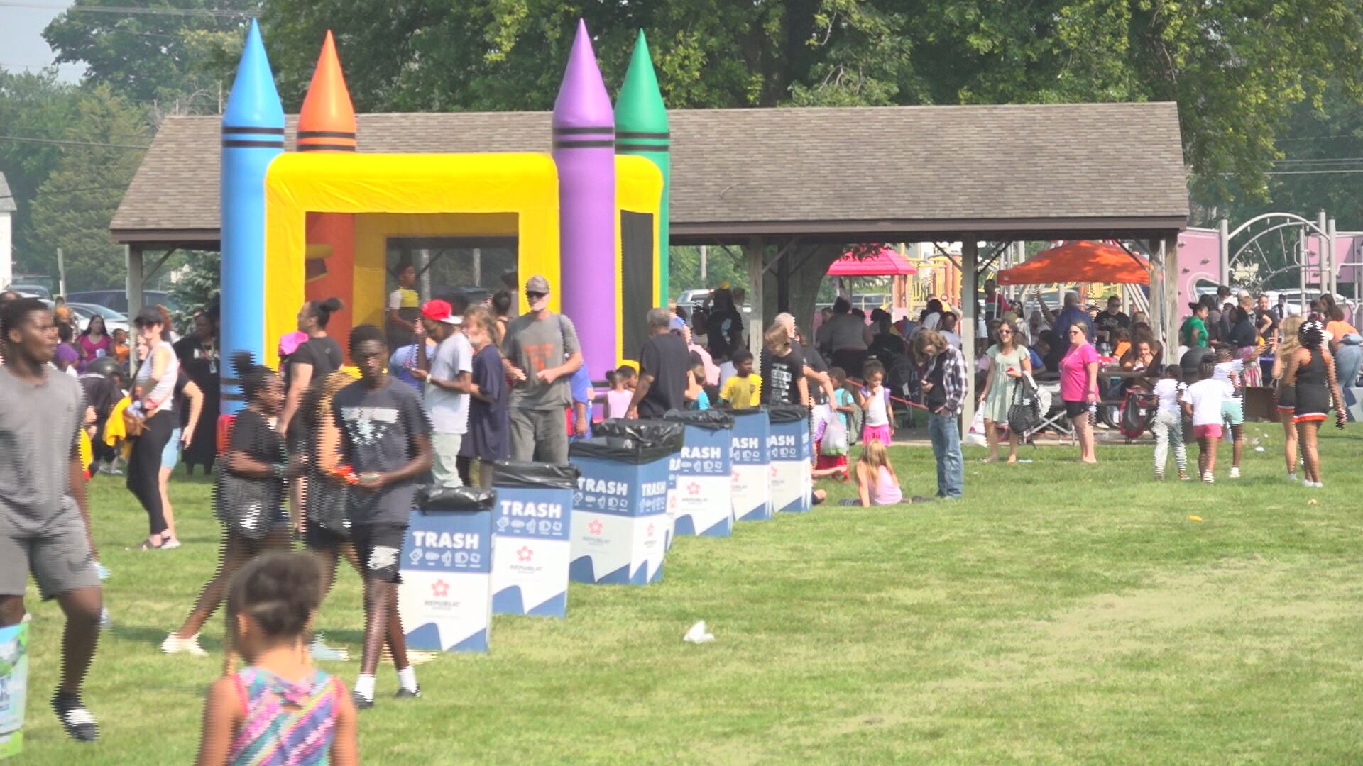 Illinois community organizations prepare students for back-to-school