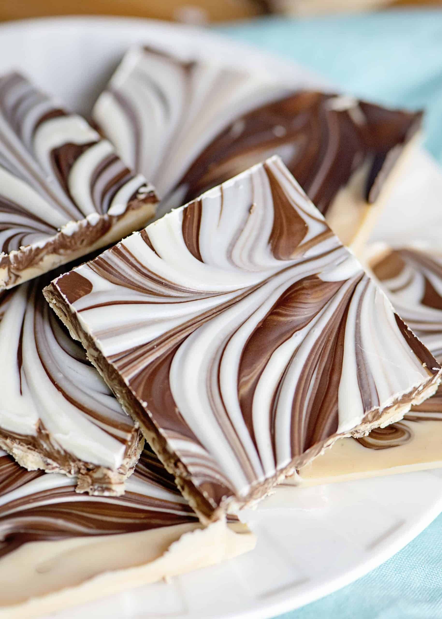 10 Insanely Easy Desserts That’ll Make You Famous at Every Party