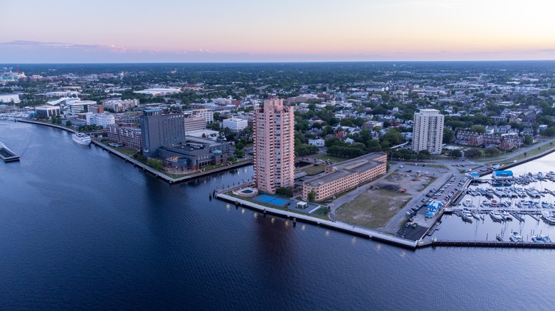 Just Outside Norfolk Is A Walkable City Mixing Art, History, And Family ...