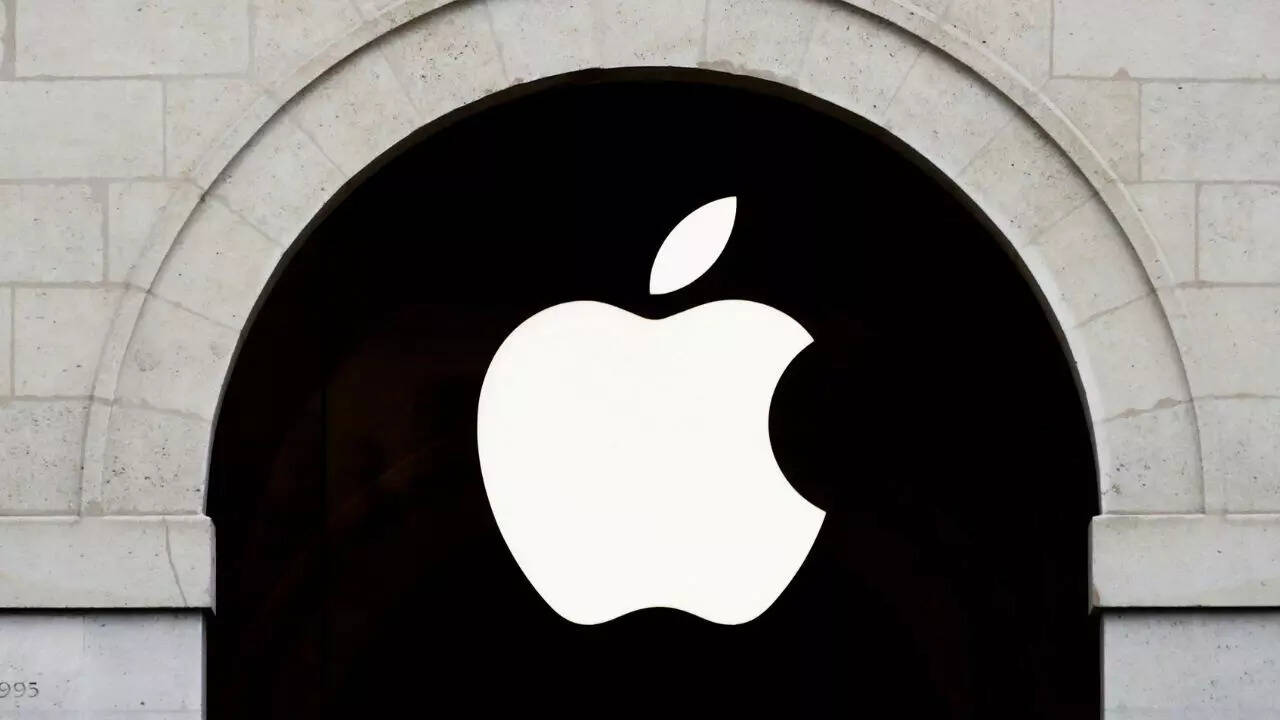 Apple reveals how much it pays to employees: Salaries of engineers ...
