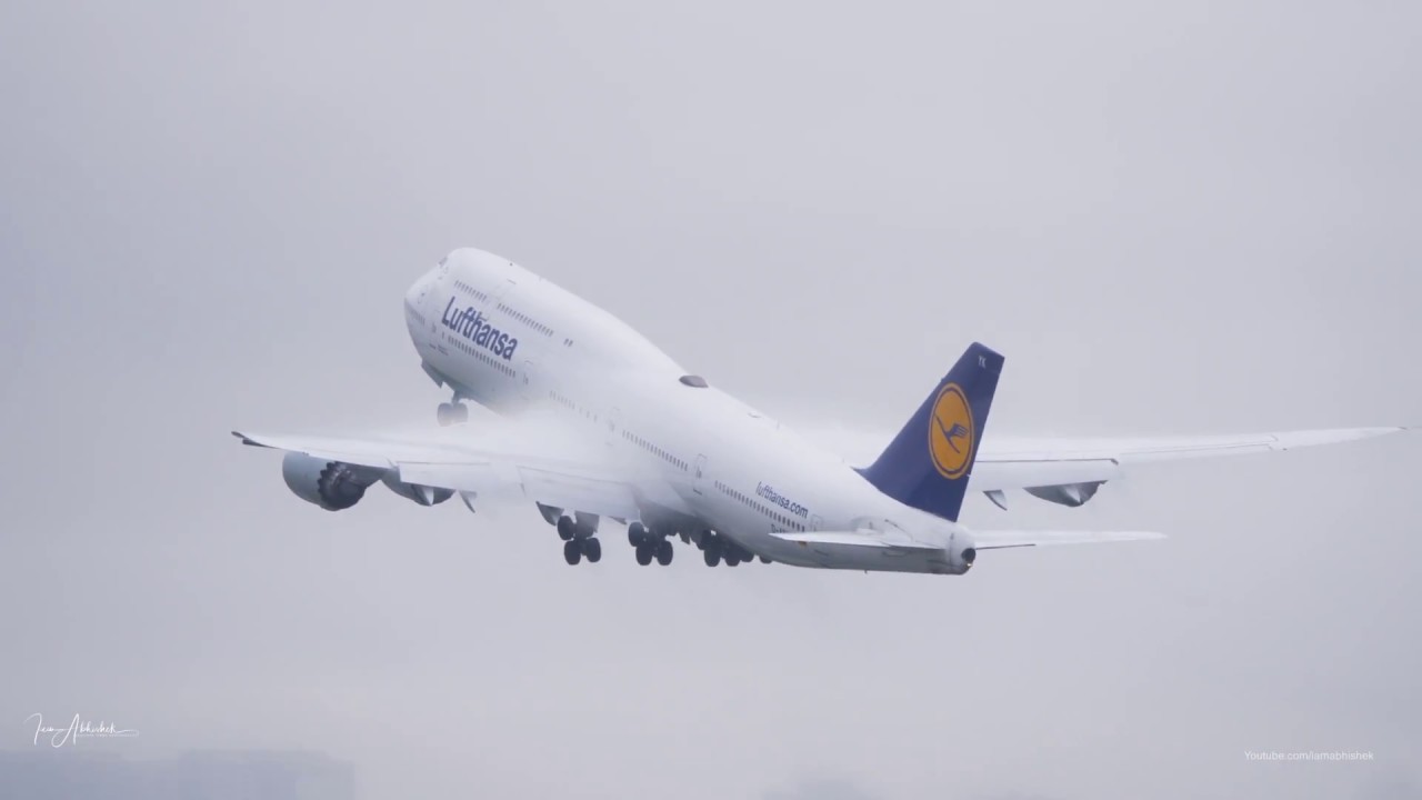 Lufthansa’s Boeing 777 Powers Through Rain and Spray!