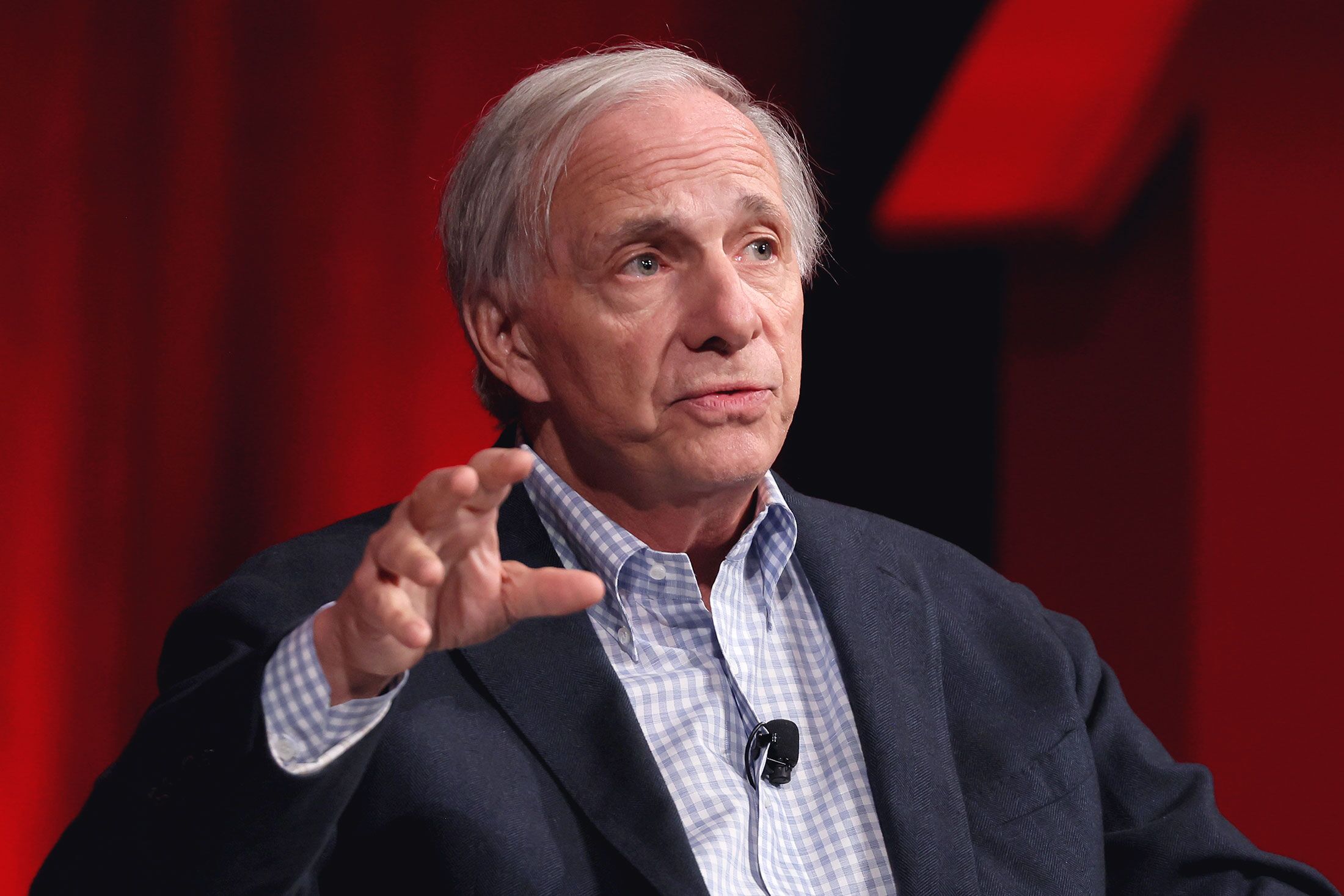 Bridgewater Founder Dalio Sells His Remaining Stake in Firm