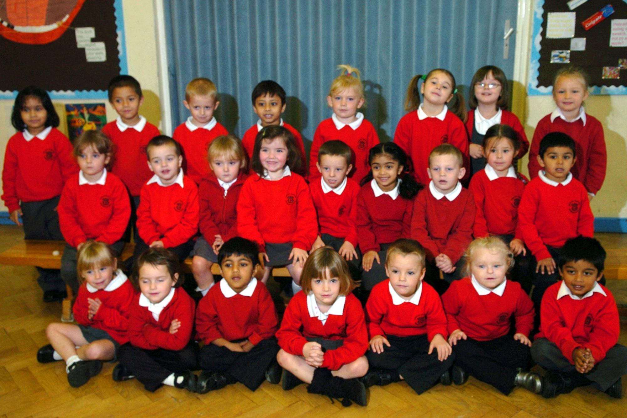33 wonderful reception class photos taken at schools in Preston during ...