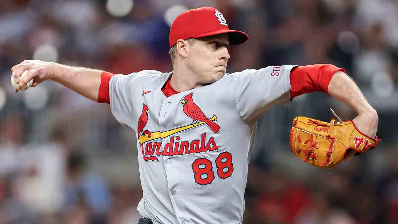 Rangers acquire reliever Phil Maton from Cardinals