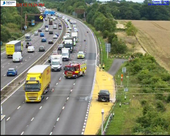 M1 fire Sheffield Rotherham: Pictures show firecrew on scene as ...