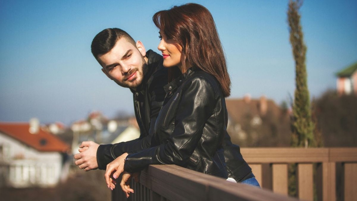 Things only couples who still choose each other every day do