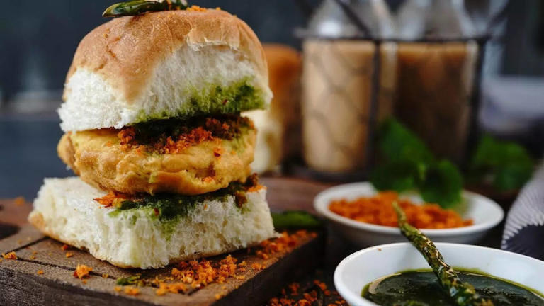 8 Indian street foods that boost gut health naturally