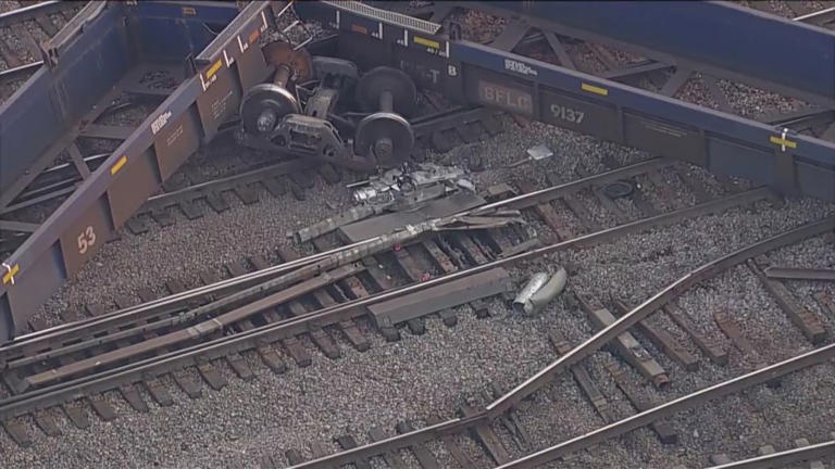 Metra BNSF trains back on the move after freight train derailment in Aurora