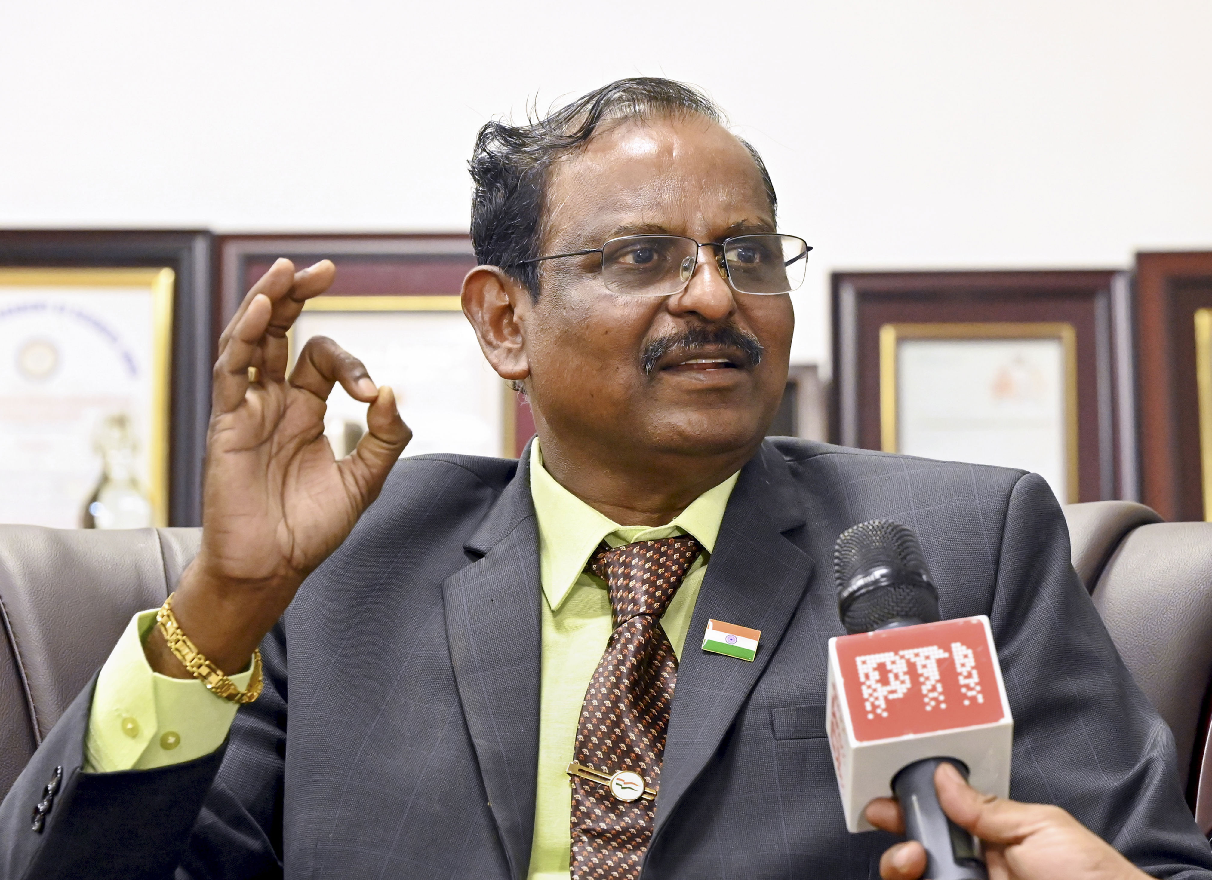 ISRO working on 40-storey-tall rocket to place 75-tonne payload in ...