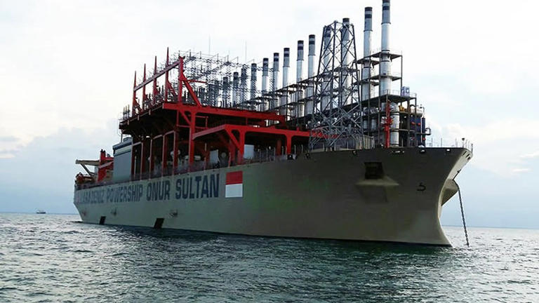 Slash’s famed B.C. Rich Warlock – which once went missing for 30 years ...