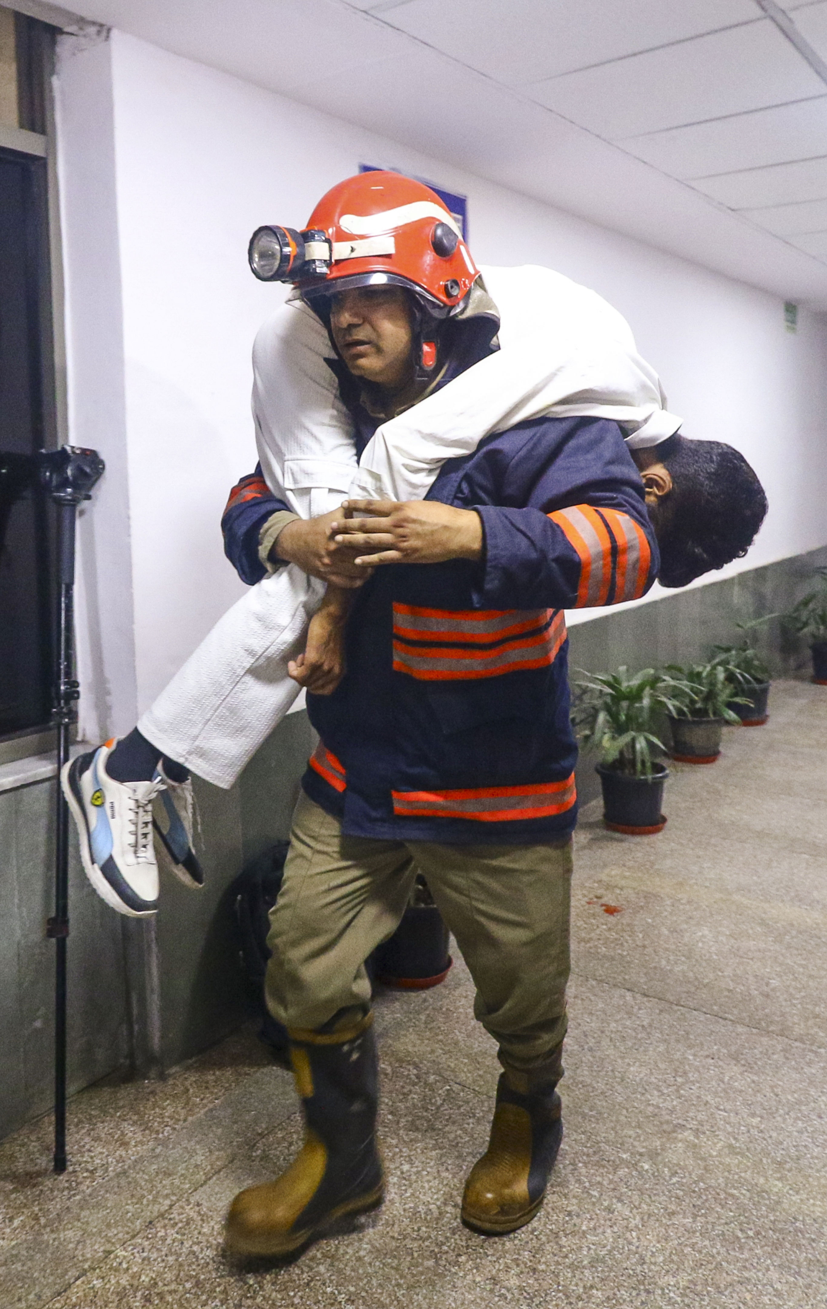 Disaster management drill checks Delhi's preparedness for earthquake ...