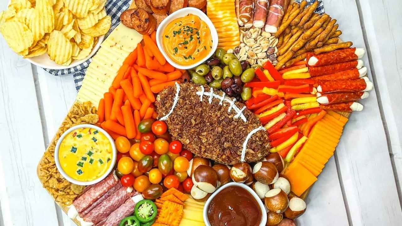 21 Football Party Foods That Get Tackled First