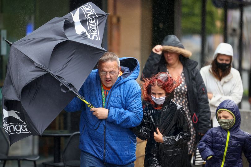 Exact time Storm Floris to hit Glasgow as strong winds set to batter ...