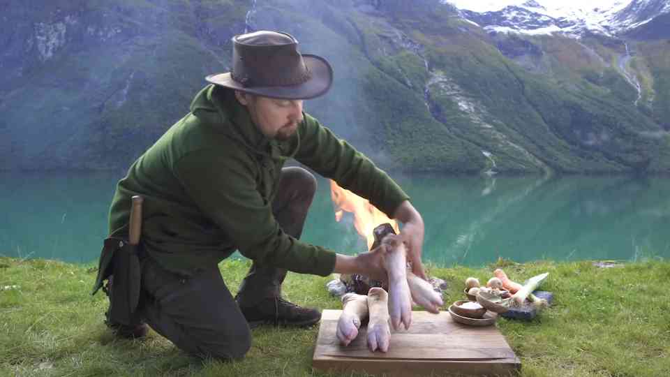 TESTED! Pig's feet grilled on the fire 🔥