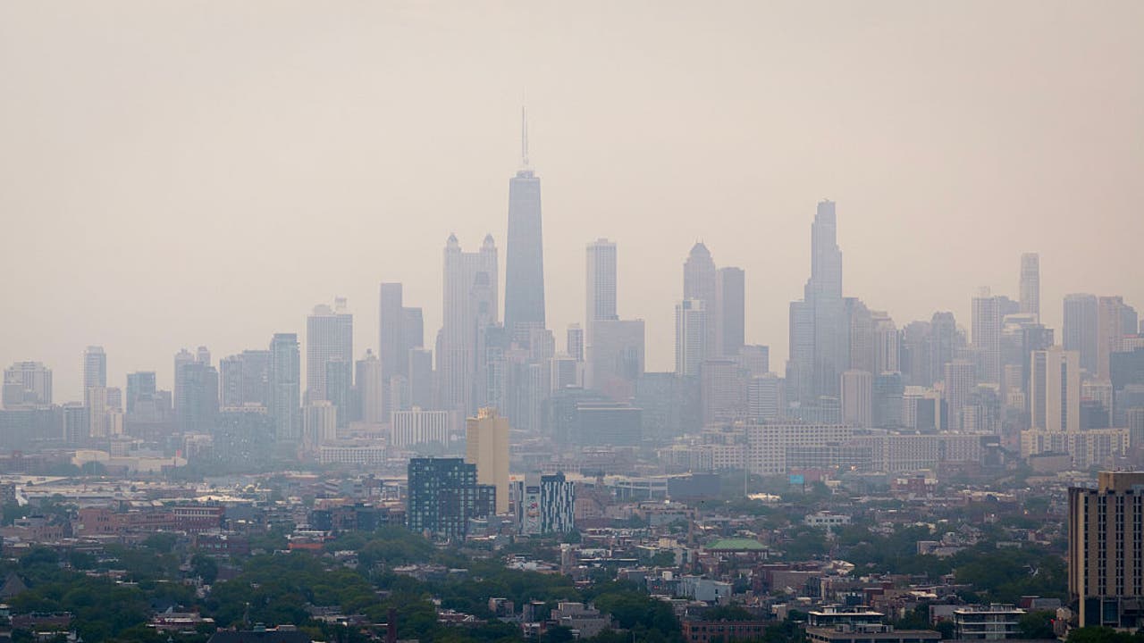 Chicago weather: Air pollution alert issued as smoky haze lingers into ...