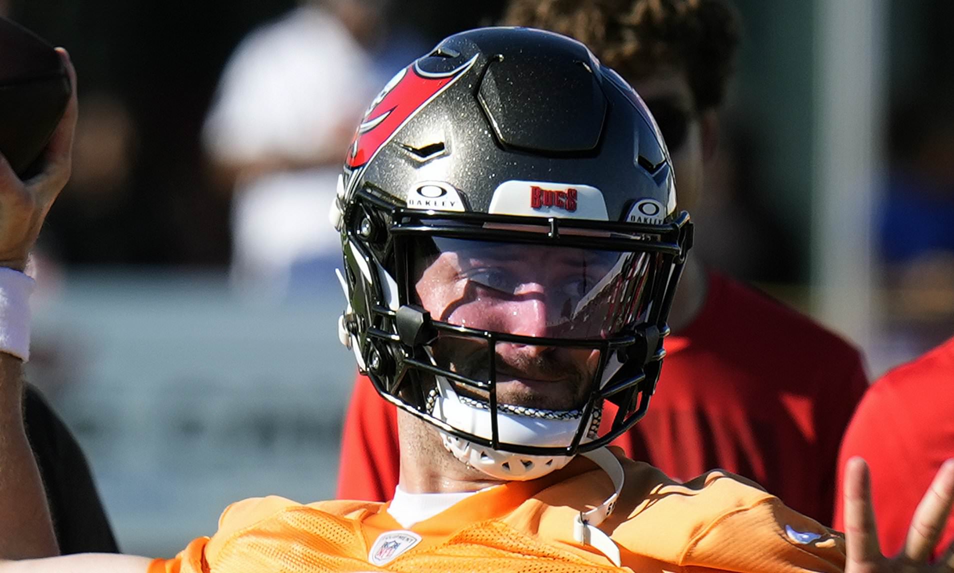 Superstar NFL quarterback rushed for scans and ruled out of practice ...